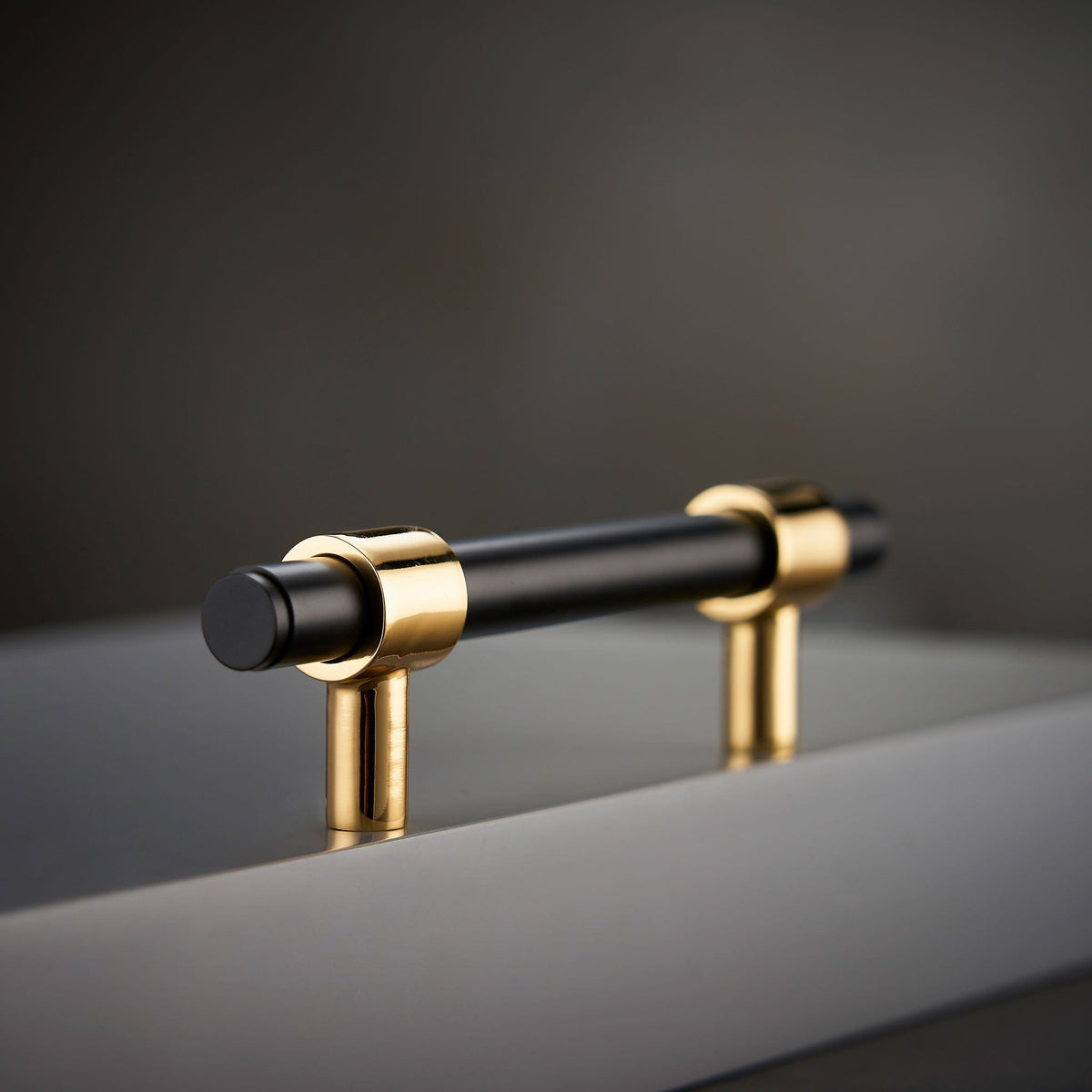 Handtag 3074 | Svart + Guld – Decor Room