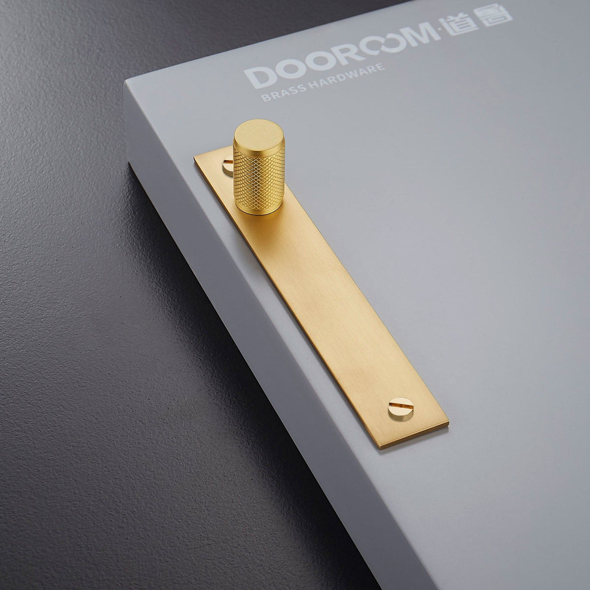 Handtag 5005 | Lättrat | Mässing – Decor Room